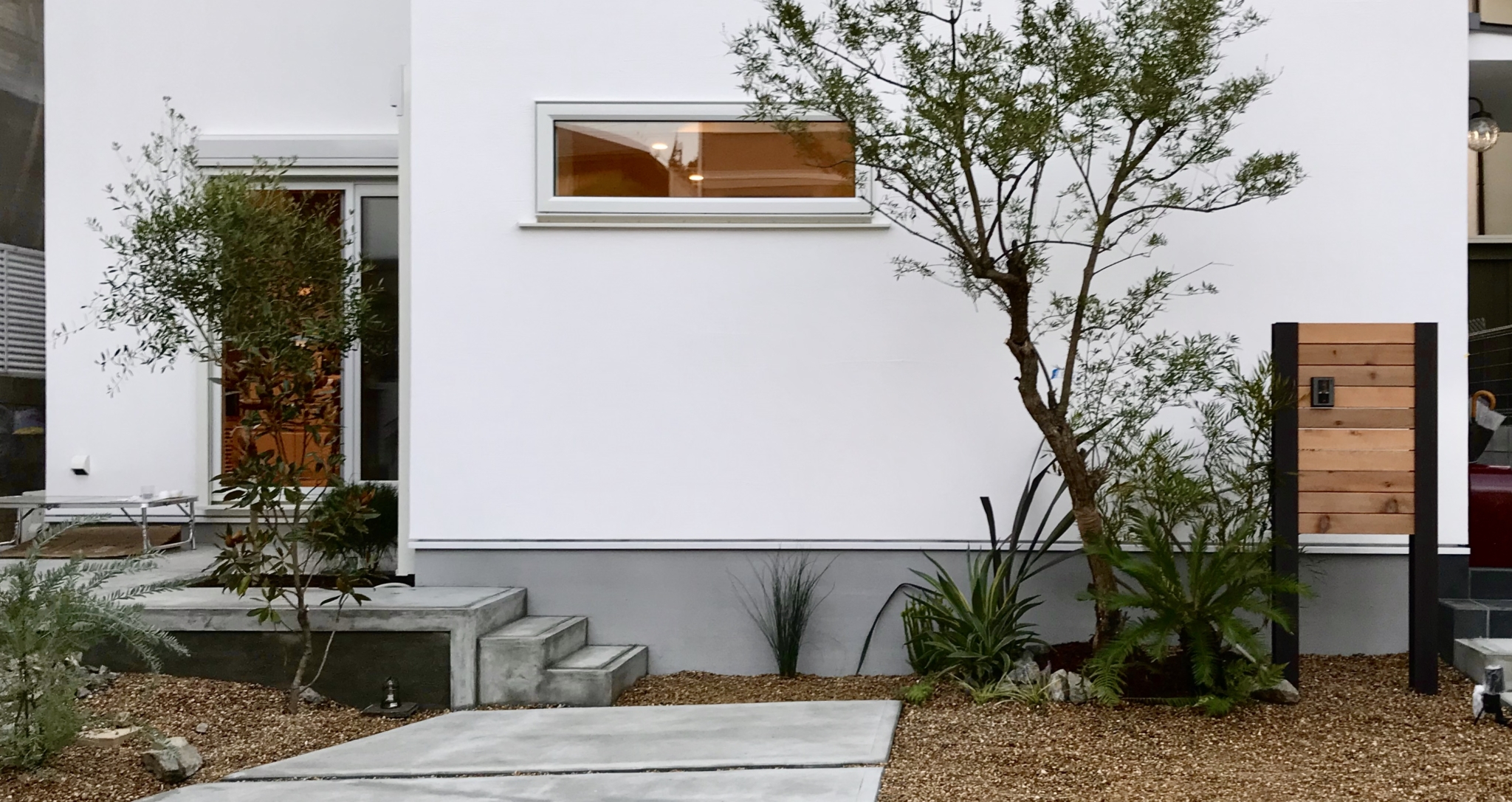 WORKS 大阪和泉市 傾斜を生かした庭 - the ROOTs design studio