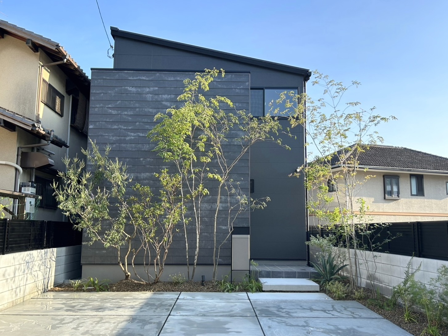 WORKS 箕面市 雑木シンプル住宅- the ROOTs design studio